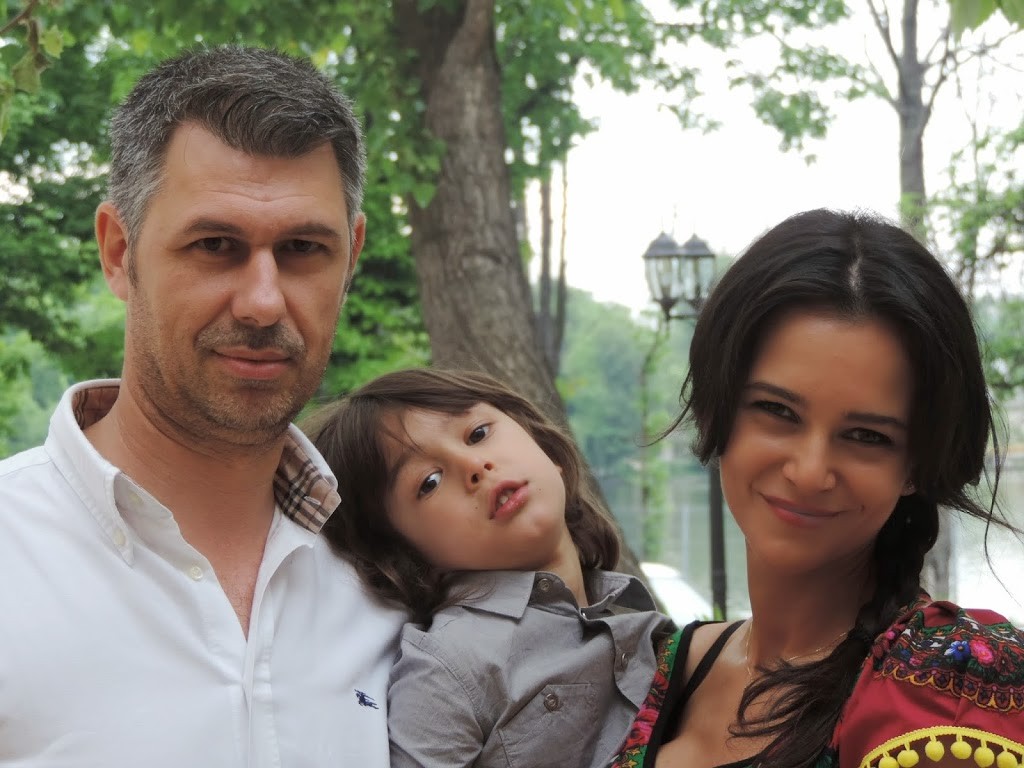 UN EVENIMENT FRUMOS - Ruxandra Luca