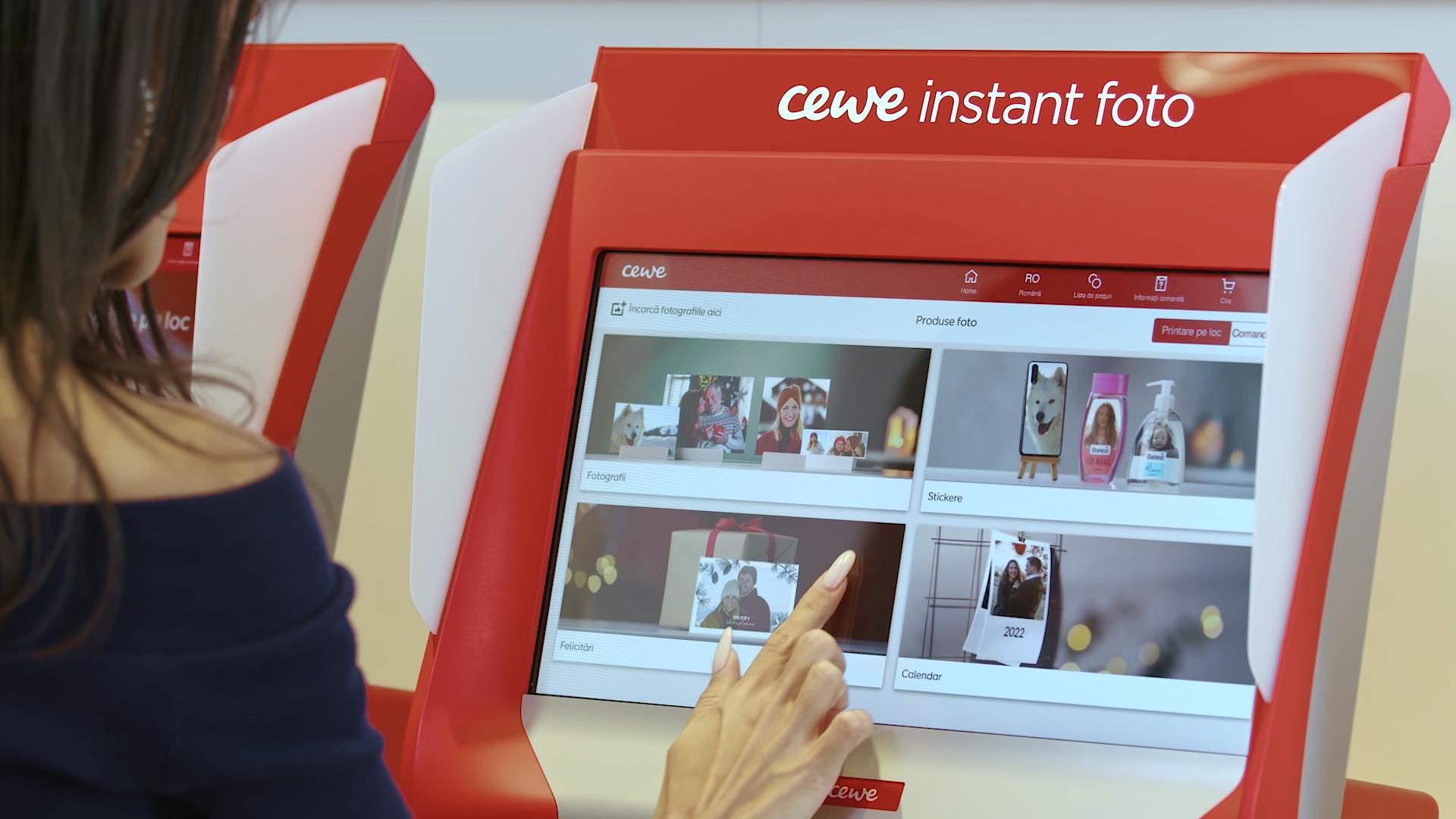 Cadouri foto instant de la CEWE, printate pe loc, direct din telefon ...